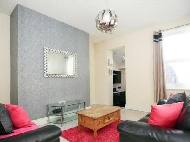 £pppw Trewhitt Road, Heaton, 3 Bedroom Flat