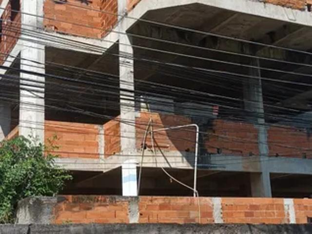 Prédio 50% de obras finalizadas 50 aptos sendo 10 unidades de 3 qtos varanda e suíte taquara/tanque