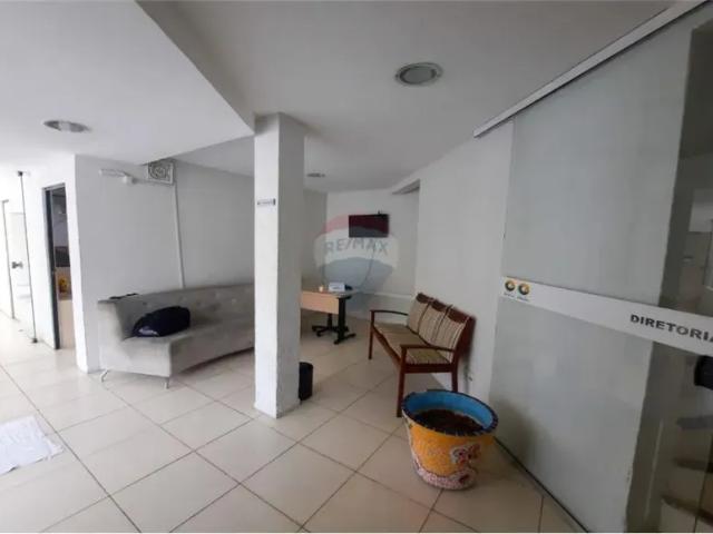 Prédio Comercial na Av. Anita Garibaldi