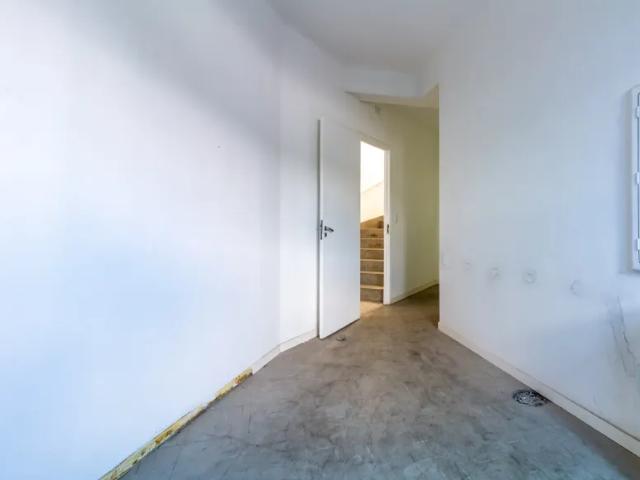 Prédio comercial na Avenida Santa Catarina, N. 66 • 505 m²