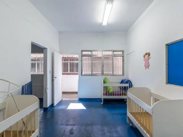 Prédio comercial na Estrada de Mogi das Cruzes, N. 1564 • 685 m²