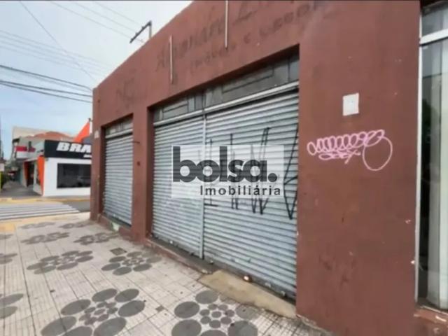 Prédio comercial no centro!