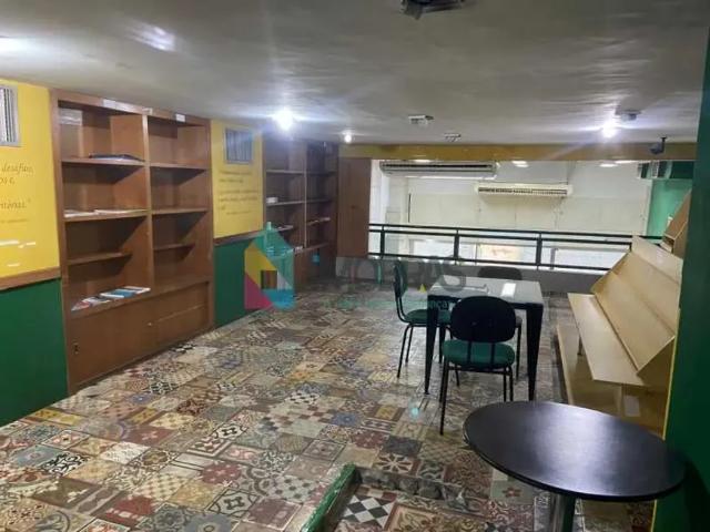 Prédio / Comercial / Centro