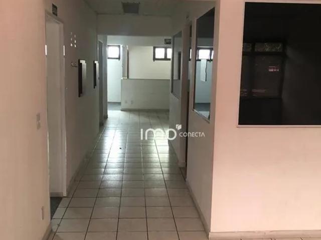 Prédio Comercial com 500m² e 9 vagas de garagem, localização FANTÁSTICA!
