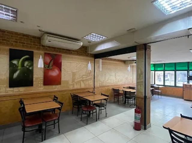 Prédio comercial com 01 loja e 02 salas em frete para Alameda Sãoboaventura. Niterói/ Rj