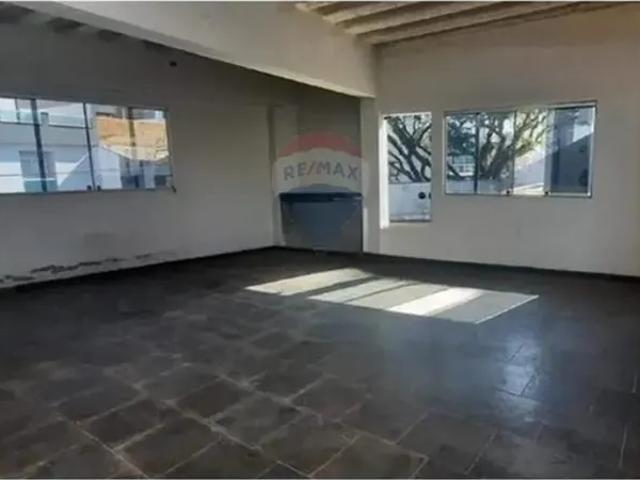 Prédio comercial com 260 m² Vila Alpina em Santo André