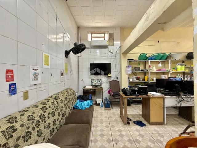 Prédio Comercial com 2 lojas na parte térrea no bairro Rubem Berta!