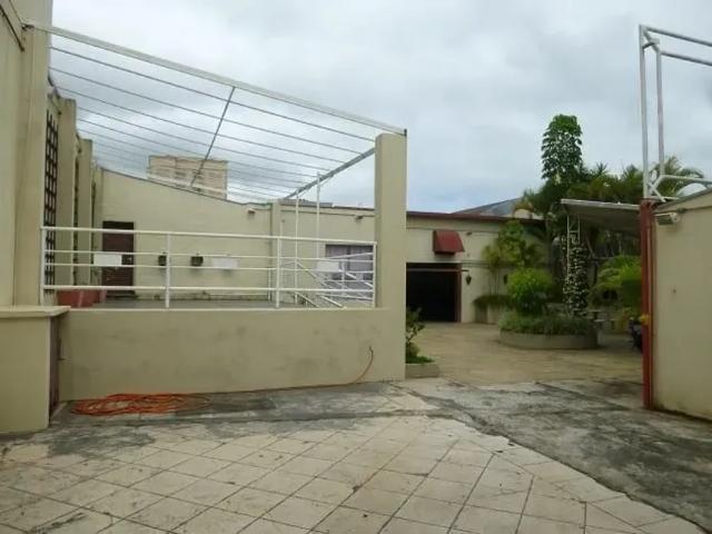 Prédio comercial com salão amplo na Vila Thais Atibaia!