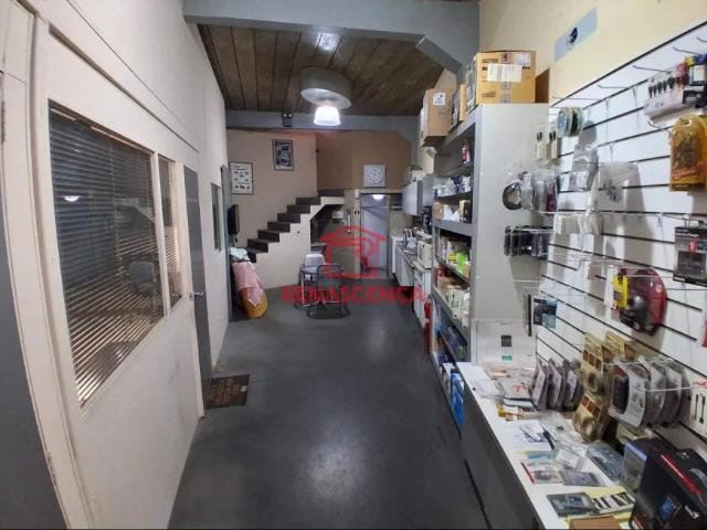 Prédio Comercial em Bento Ribeiro