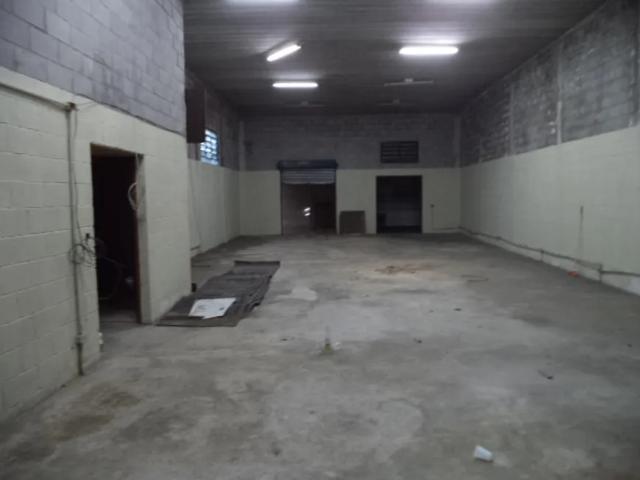 Prédio comercial em 02 pavimentos