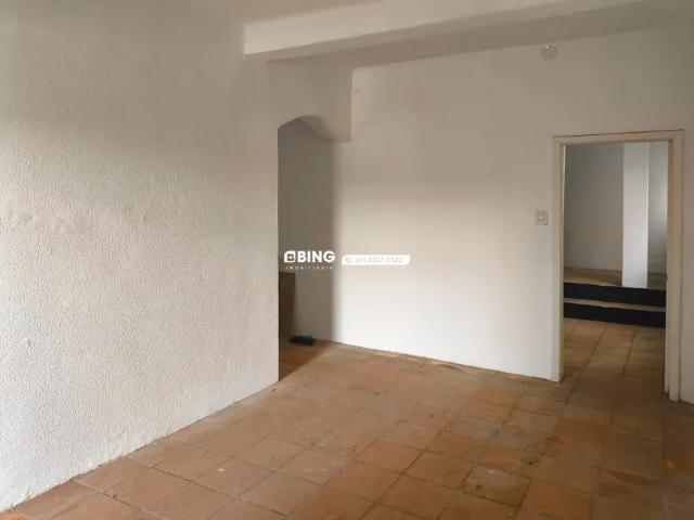 Prédio comercial para alugar no Rio Branco com 341m², 02 andares, pátio e 05 vag