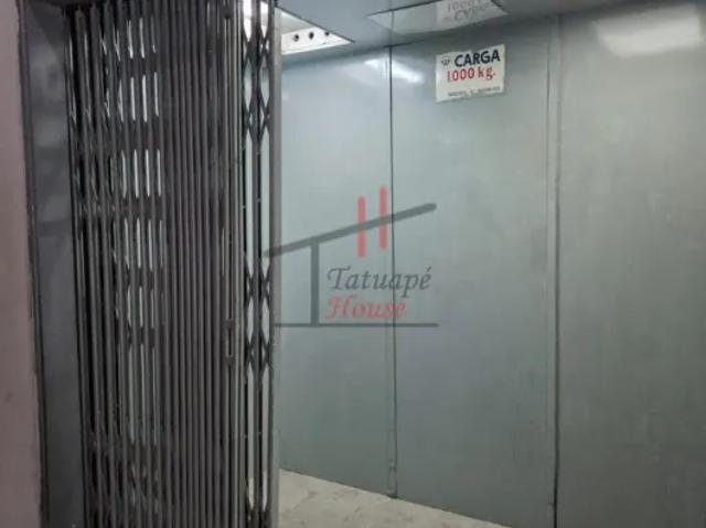 Prédio comercial para locação no Brás 2.400m²