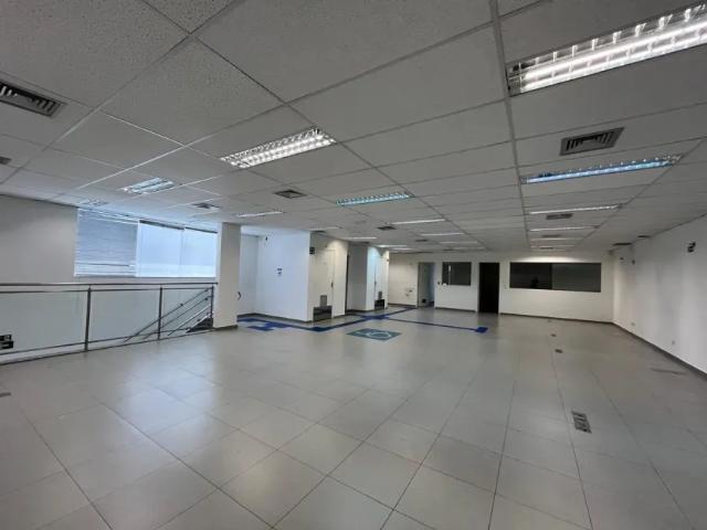 Prédio Comercial para Locação com 1560 m² Vila Maria