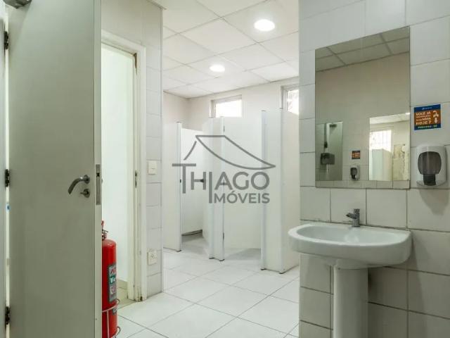 Prédio comercial para locação, de 1332 m², em uma localização estratégica no Tatuapé, 23 salas envi
