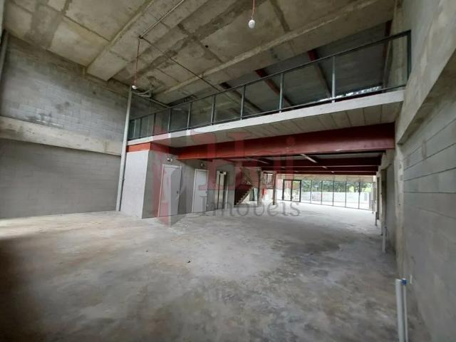 Prédio Comercial para Venda com Renda em Pinheiros, com 932,98 m²