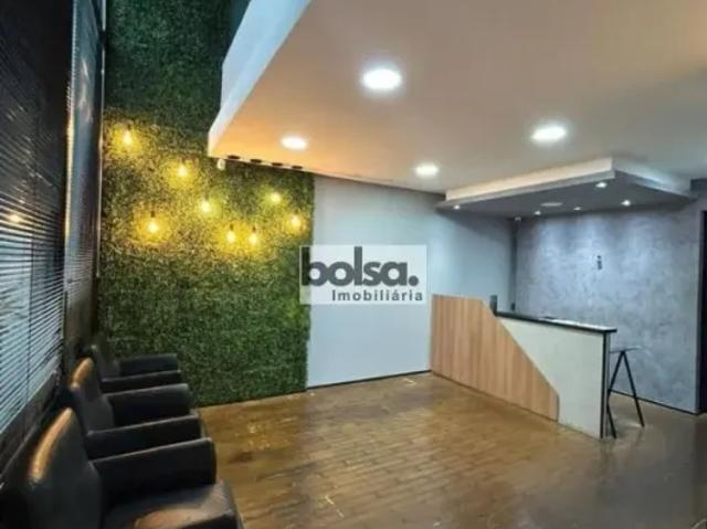 Prédio comercial proximo bosque da comunidade!