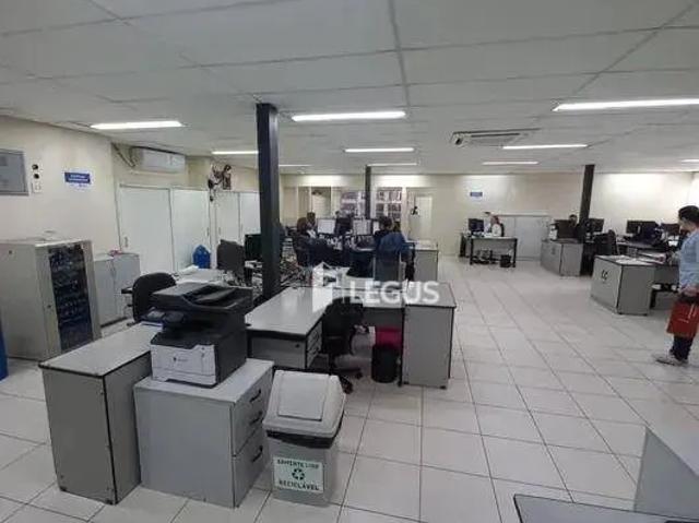 Prédio Comercial à Venda – 1.200 m²