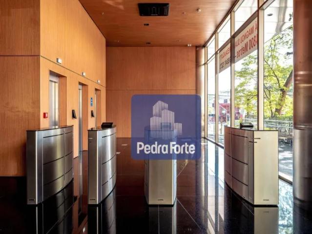 Prédio de alto padrão com planta excelente
