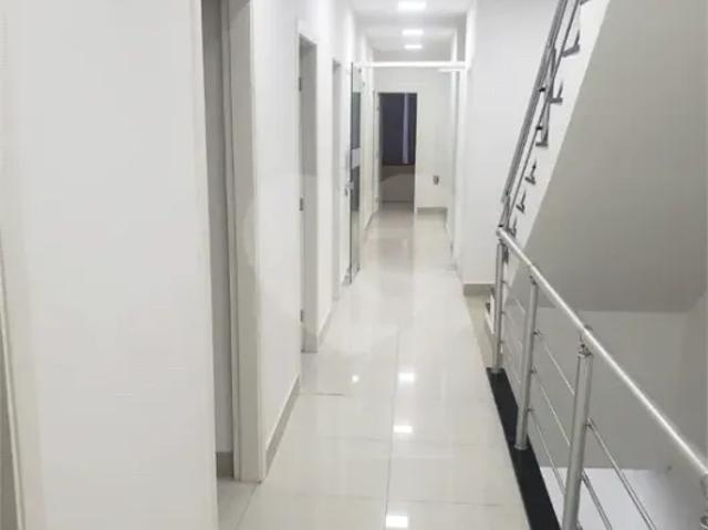 Prédio inteiro à venda em Vila Clementino SP