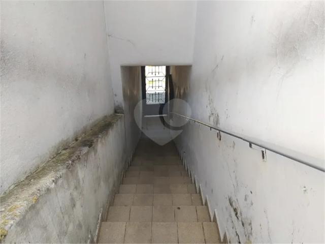 Prédio inteiro à venda em Parque casa de pedra SP