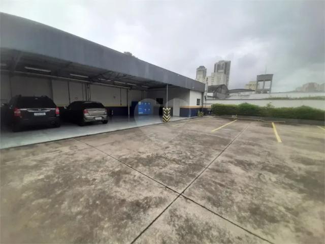 Prédio inteiro para locação em Vila Gomes Cardim SP