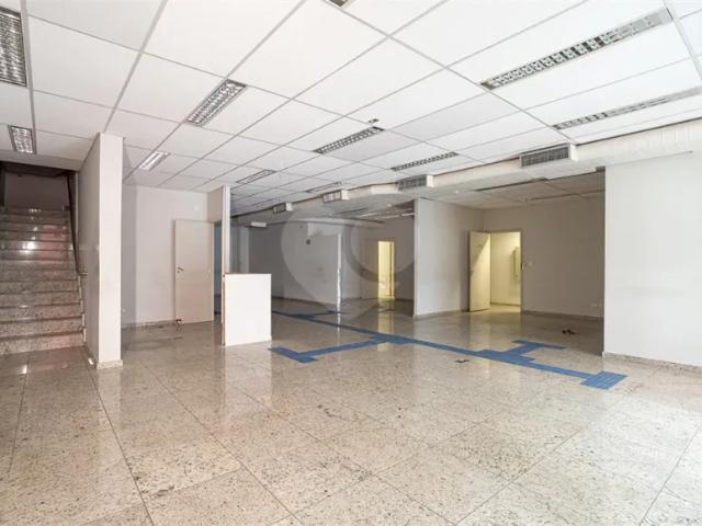 Prédio inteiro para locação em Vila ida SP
