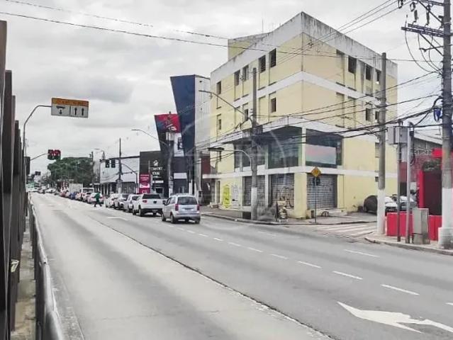 Prédio para alugar na Avenida Guarapiranga