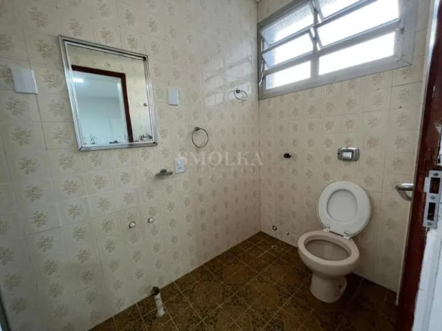 Prédio para locaçao no Centro de Florianópolis/SC, com 03 pavimentos