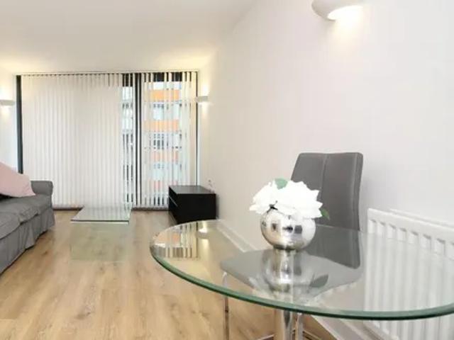 Proton Tower, 8 Blackwall Way, London, E14 2DU, United Kingdom | 1 bed apartment for rent #140801683 | Rentberry