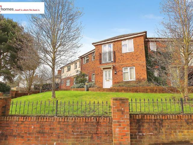 Prouds Lane, Bilston WV14, 2 bed flat to rent, £795 pcm | PrimeLocation