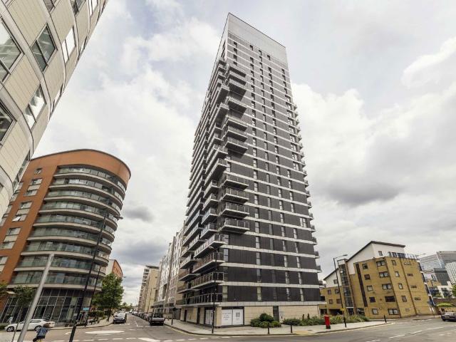 Province Square, Canary Wharf E14, 2 bed flat to rent, £2,400 pcm | PrimeLocation