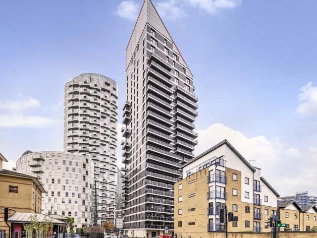 Province Square, London E14 2 bed flat to rent £2,450 pcm £565 pw