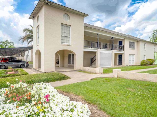 Provincial North Apartments 2 Bedroom Apartment for Rent at 1201 N Foster Dr, Baton Rouge, LA 70806 Mid City North