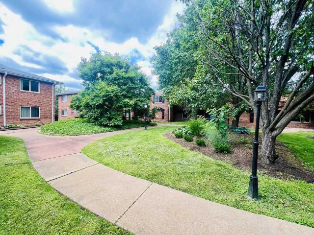 Provincial Court 2 Bedroom Apartment for Rent at Provincial Ct, Saint Louis, MO 63122