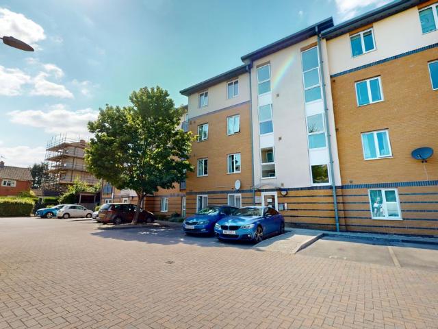 Providence Park, Princess Elizabeth Way GL51, 2 bed flat to rent, £1,100 pcm | PrimeLocation