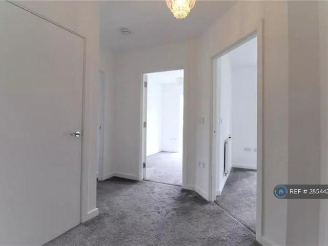 Providence Street, Greenhithe, DA9 2 bed flat to rent £1,600 pcm £369 pw