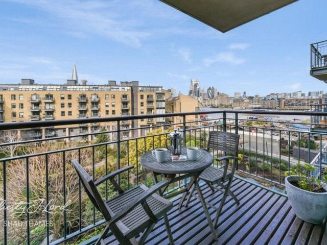 Providence Square, London 2 bed flat to rent £3,800 pcm £877 pw