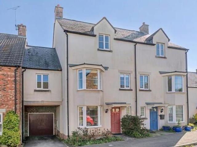 Prowse Close, Thornbury, 4 Bedroom House