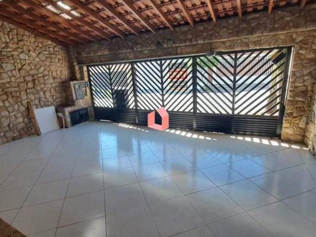Prox.Bem Barato AV.Caselo Branco Sobrado c/03 Suites,03 Vagas de garagem,Sala 2 ambientes,Cozinha