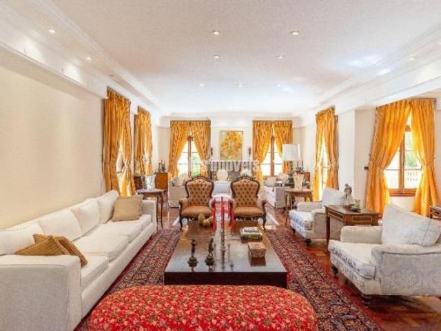 PRÓXIMO A CASA DA FAZENDA 869,0M² 4 SUÍTES, 10 GAR VÁRIAS SALAS, PISCINA, CHURRASQUEIRA E QUINTAL