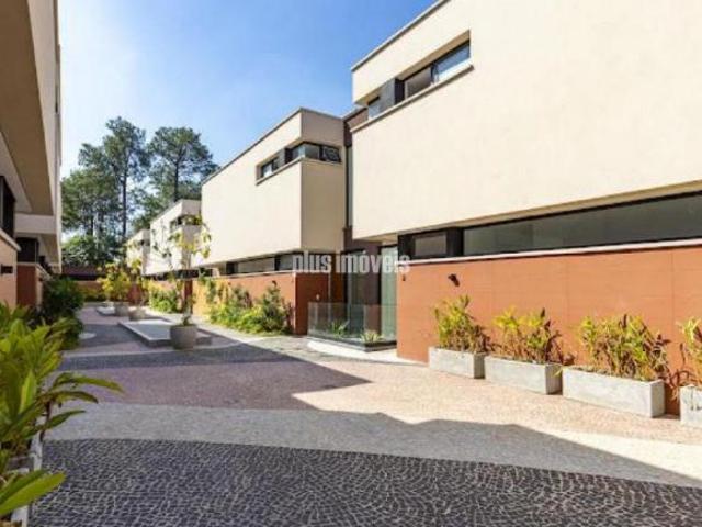 PRÓXIMO A CHÁCARA FLORA 541,0M²AU 4 SUÍTES, 4 VAGAS