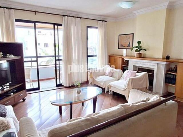 Próximo a Escola Graduada 156,0m²AU 4 Dormitórios, 2 Suítes, 3 Vagas