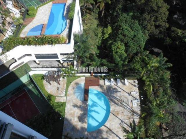 PRÓXIMO A ESCOLA GRADUADA 450,0M² 4 SUÍTES 5 GAR