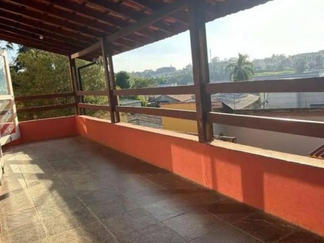PRÓXIMO AO RODOANEL E PARQUE JEQUITIBÁ ÓTIMO SOBRADO COM 2 VAGAS DE GARAGEM