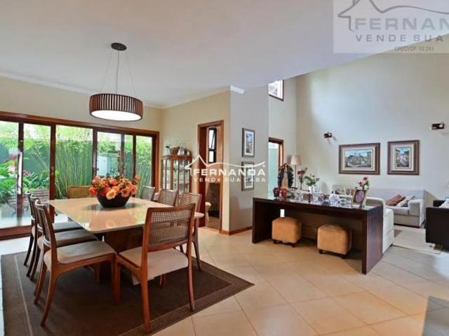PROXIMO LAGO, VARANDAS, ESPAÇO GOURMET, LOCAL NOBRE E AGRADÁVEL, REFORMADA