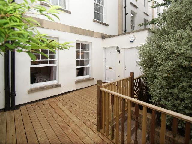Pro Cathedral Lane, Clifton, Bristol BS8, 2 bed flat to rent, £1,750 pcm | PrimeLocation