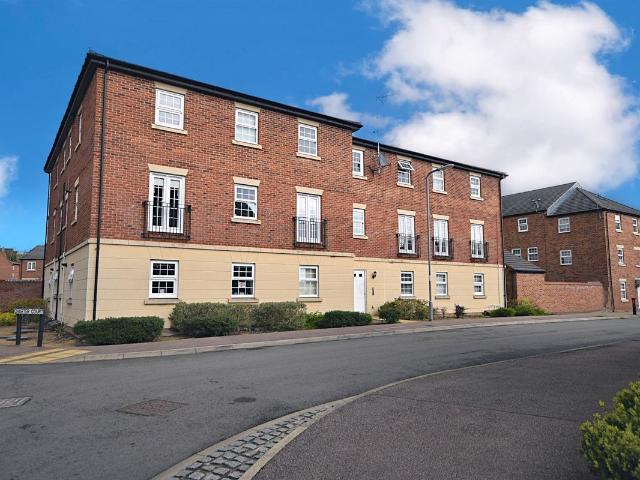 Proclamation Avenue, Kettering NN14, 2 bed flat to rent, £975 pcm | PrimeLocation
