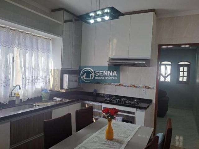 Procura por uma casa espaçosa e confortável para chamar de lar? Esta é a oportunidade perfeita para