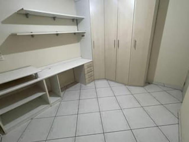 Procuro alguém para dividir apartamento