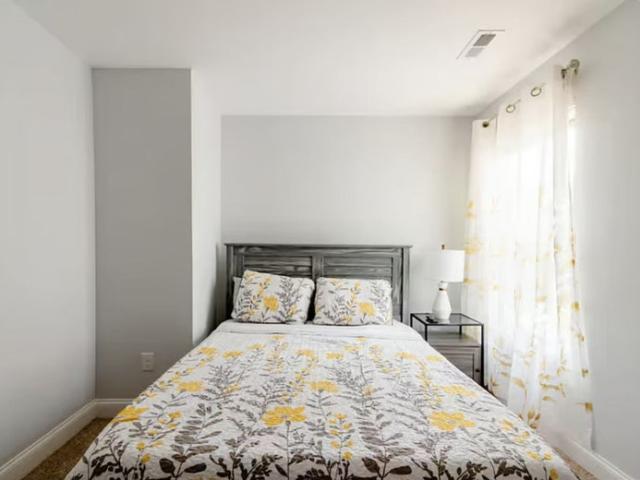 Professional Co Living | Private Room Rental